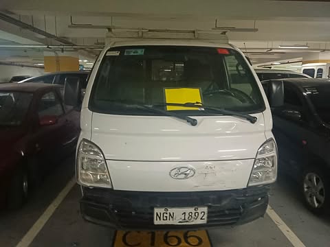 HYUNDAI H100 2.5 CRDI GL(W/DUAL AC) 6MT W/SHUTTLE VAN - Dryve PH