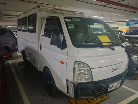 HYUNDAI H100 2.5 CRDI GL(W/DUAL AC) 6MT W/SHUTTLE VAN - Dryve PH