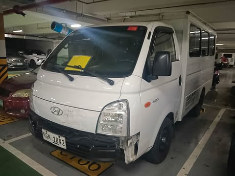 HYUNDAI H100 2.5 CRDI GL(W/DUAL AC) 6MT W/SHUTTLE VAN - Dryve PH