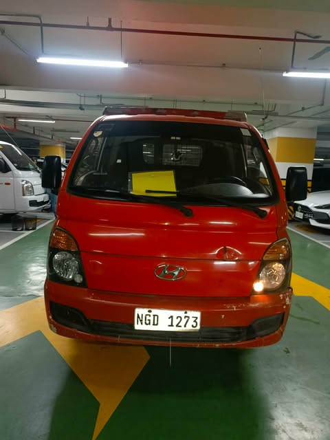 HYUNDAI H100 2.5 CRDI GL FRONT AC 6MT W/ SHUTTLE BODY - Dryve PH